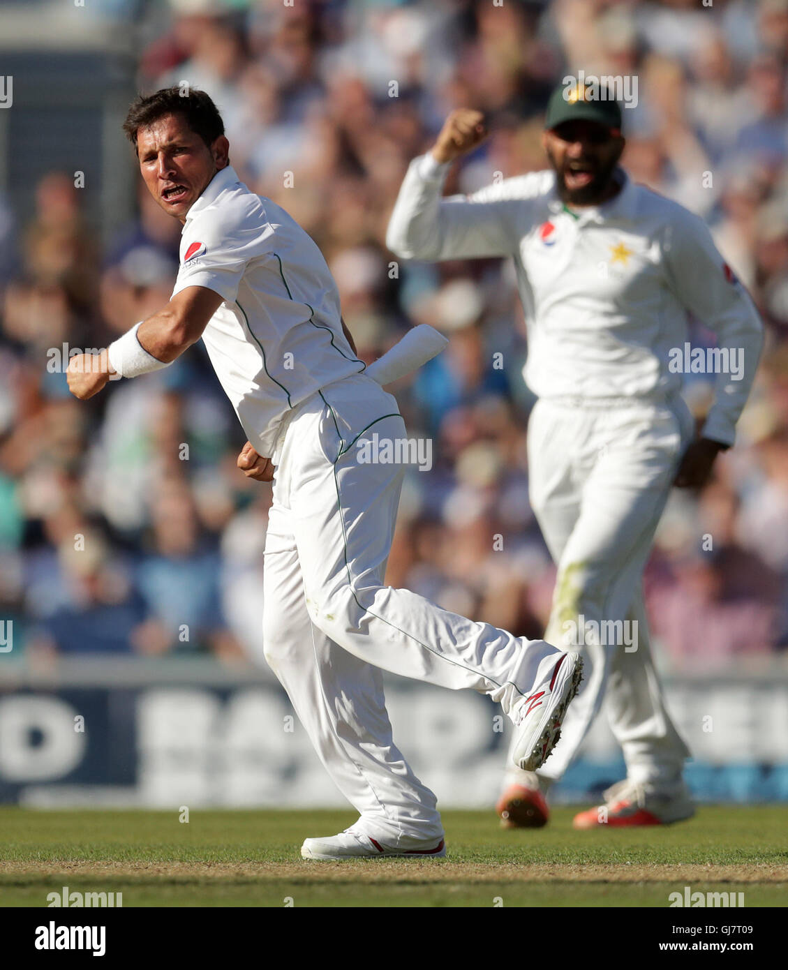 Pakistan's Yasir Shah celebrates taking the wicket of England's Alex ...