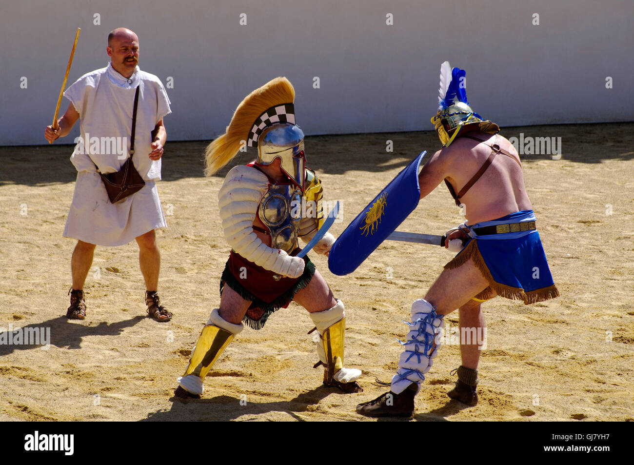 Roman sword fighting hi-res stock photography and images - Alamy
