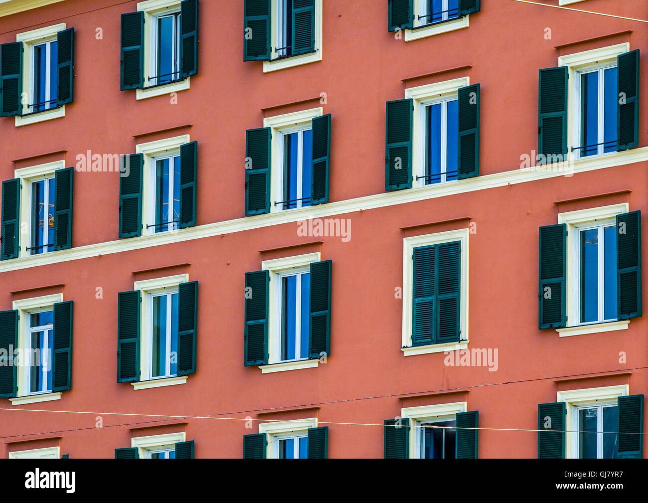 Shuttered window historic building hi-res stock photography and images ...