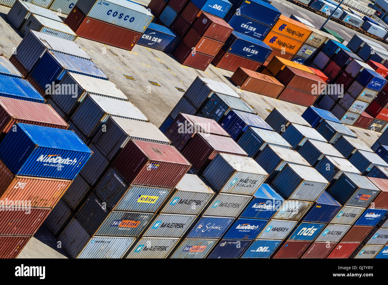 Shipping Containers on the Docksiide Stock Photo - Alamy