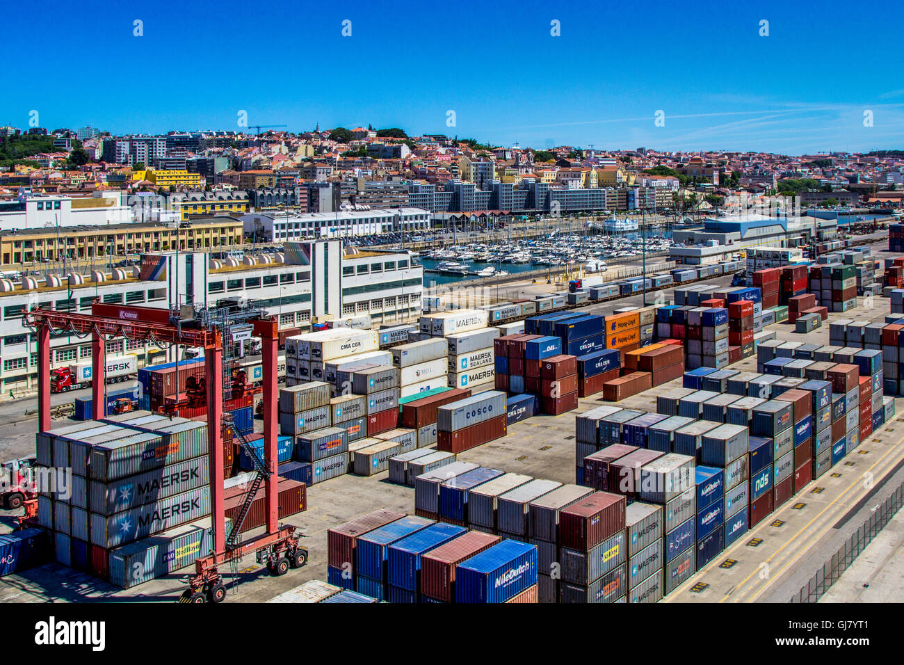 Dockside gantry crane hi-res stock photography and images - Alamy
