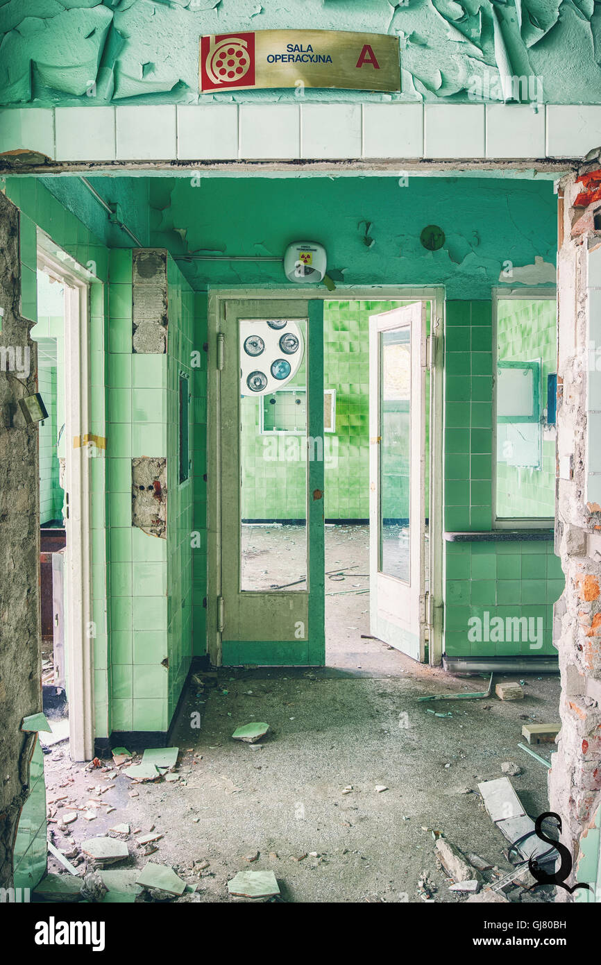 Hospital operating room old hi-res stock photography and images - Alamy