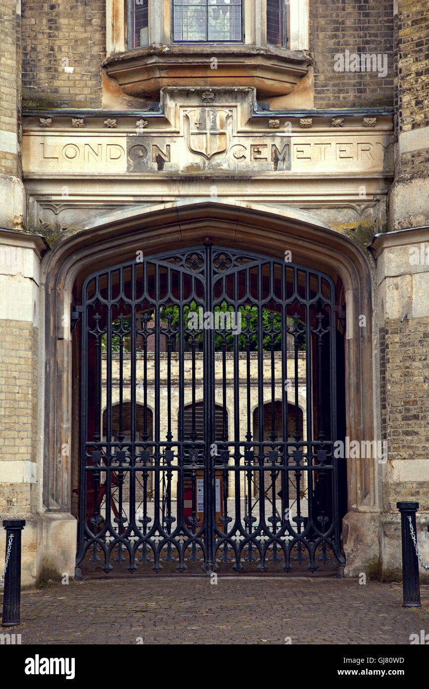 Cemetery, entrance, building, gate Stock Photo - Alamy