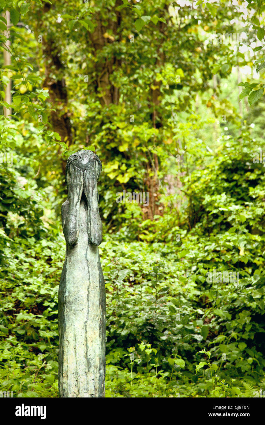 Cemetery, sculpture, memory, trees Stock Photo - Alamy