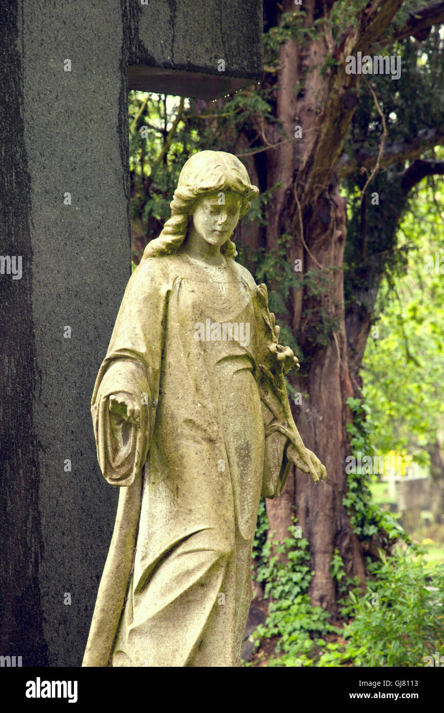 Cemetery, sculpture, memory, trees Stock Photo - Alamy