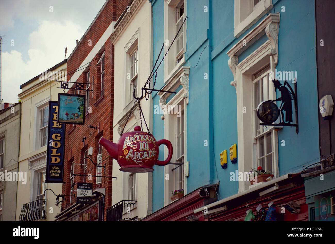 Teapot shop portobello hi-res stock photography and images - Alamy