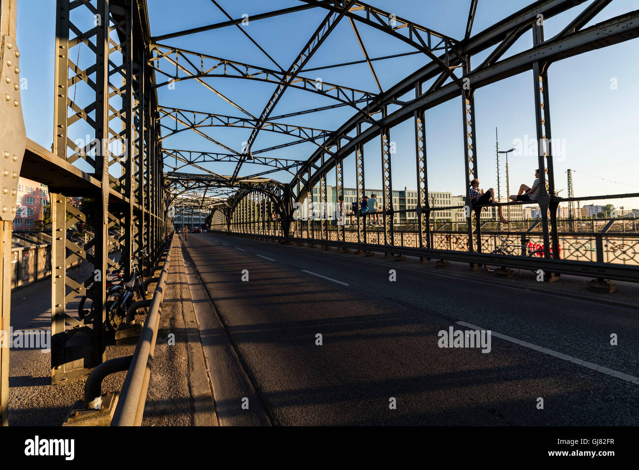 Munich hackerbrucke station hi-res stock photography and images - Alamy