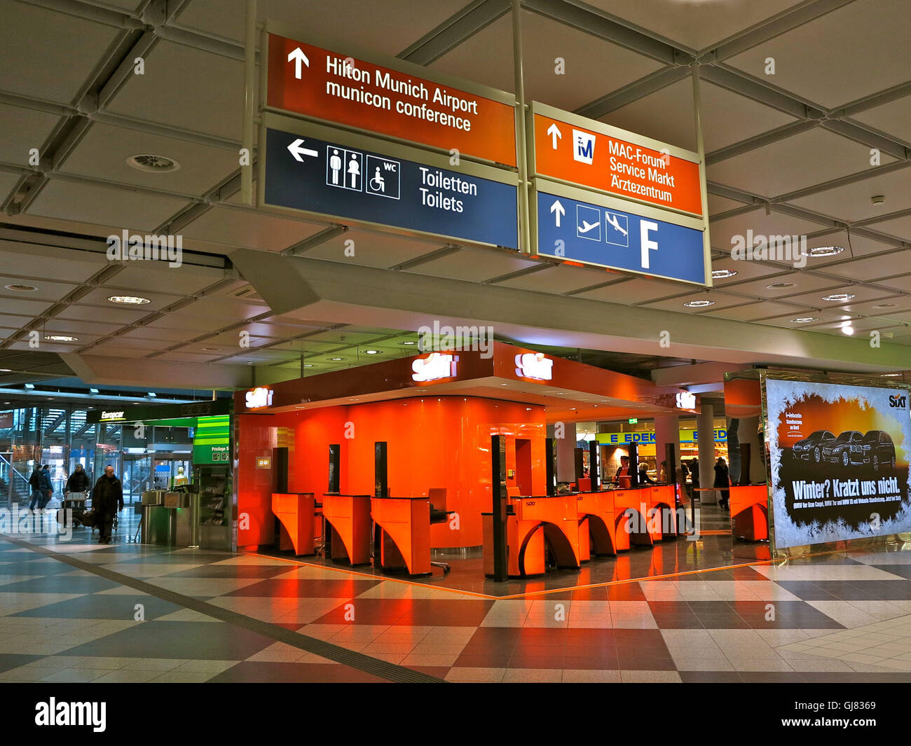 Car hire airport hi-res stock photography and images - Alamy