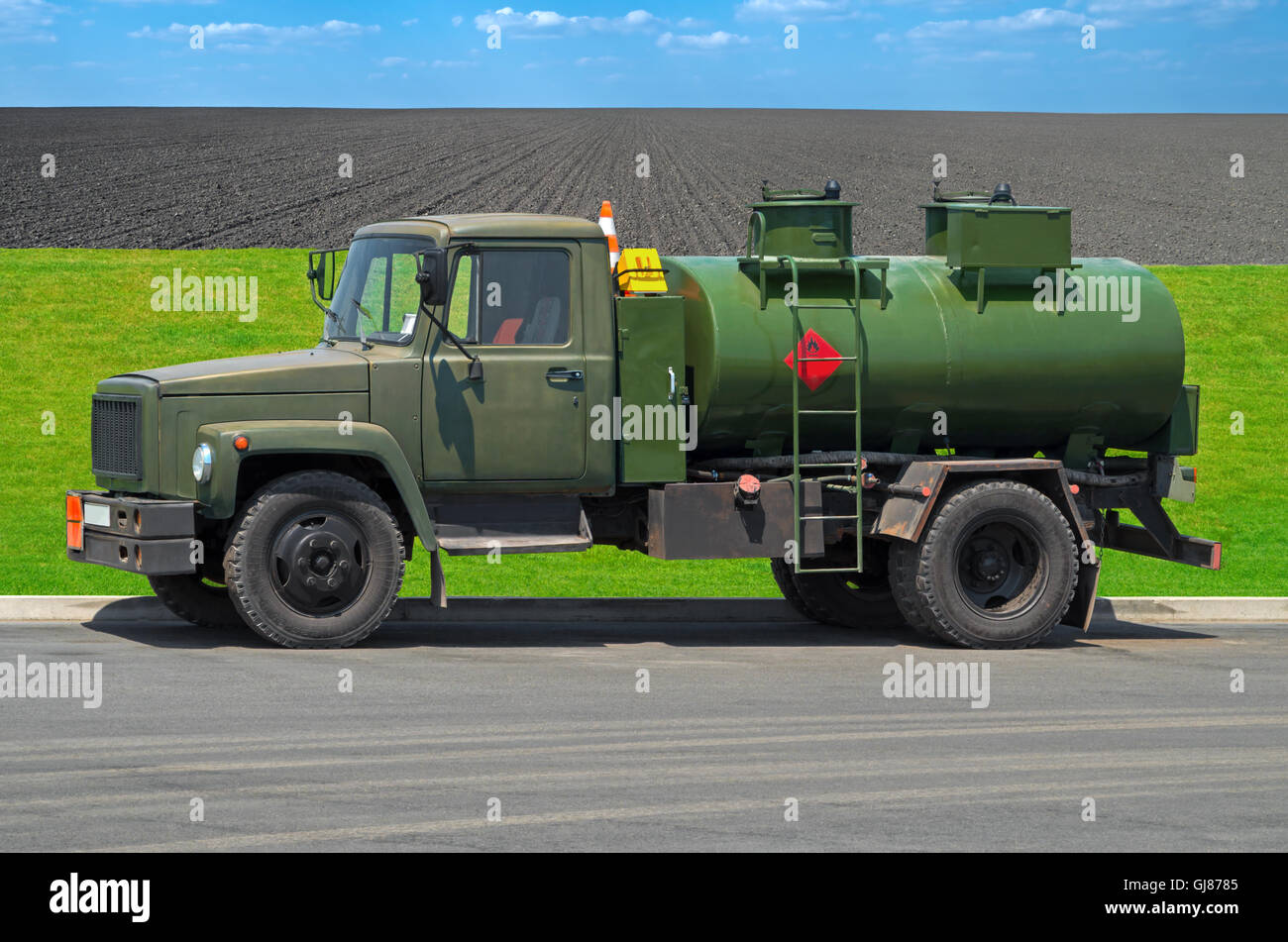 Bowser farmer remade from the conversion of the Soviet military ...