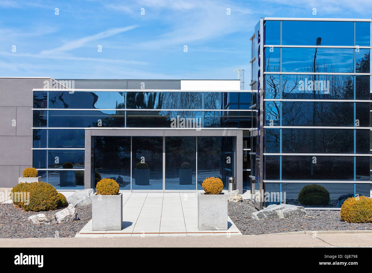 Modern building exterior Stock Photo - Alamy