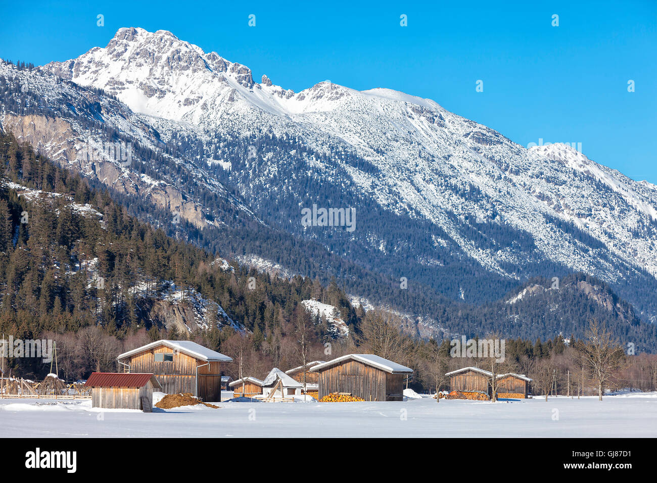 Wooden shed in the alps hi-res stock photography and images - Alamy