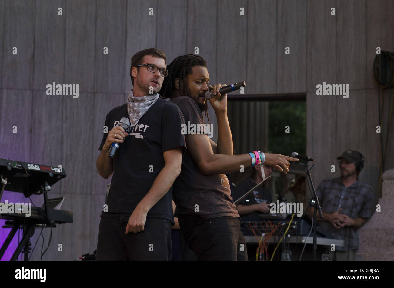 Denver, Colorado, USA. 12th Aug, 2016. JAMIE ''JONNY 5'' LAURIE (left ...