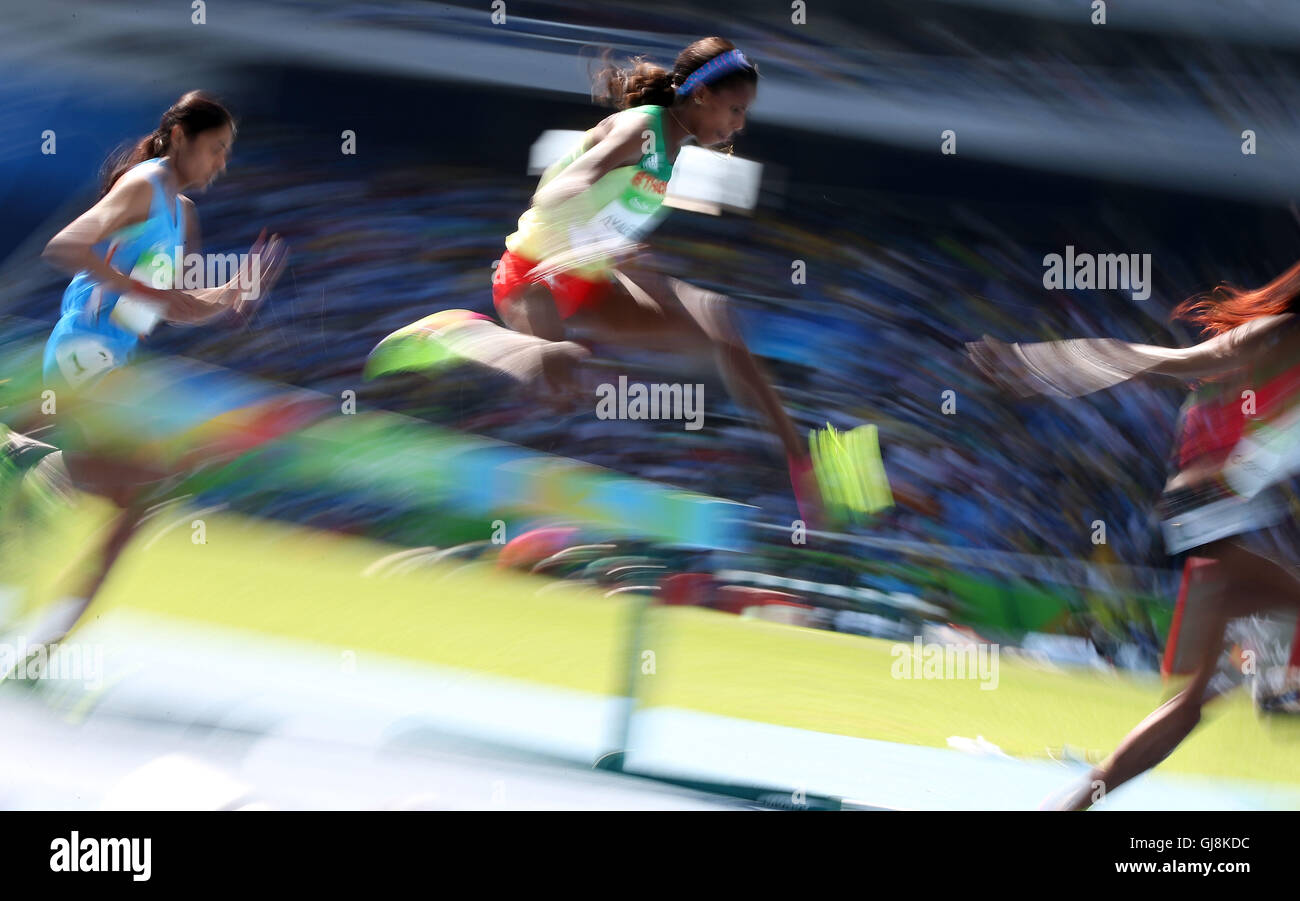 Rio De Janeiro, Brazil. 13th Aug, 2016. Athletes compete during a women ...