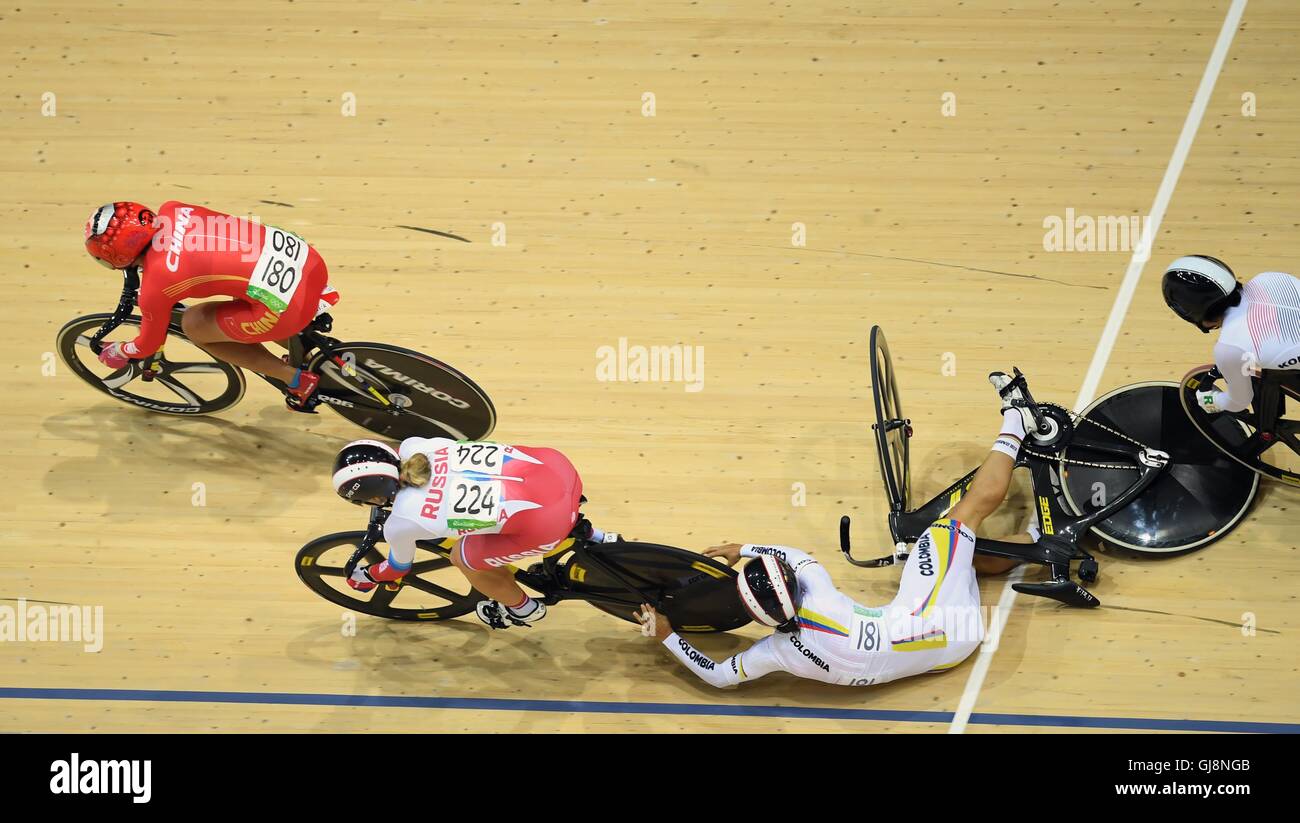 Rio De Janeiro, Brazil. 13th Aug, 2016. China's Zhong Tianshi (1st L ...