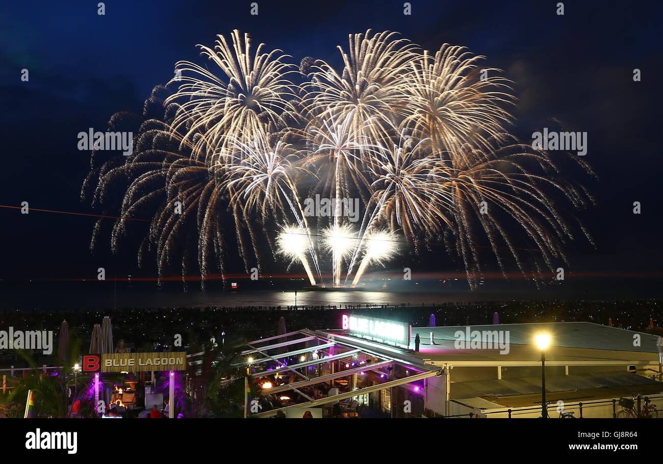 Hague attended hi-res stock photography and images - Alamy