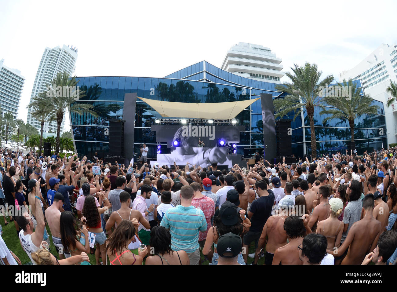 Miami Beach, Florida, USA. 13th August, 2016. Fans Pictured as Steve ...