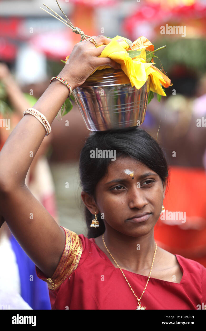 London, UK. 14th August, 2016. Kavadi Attam annual Tamil chariot ...
