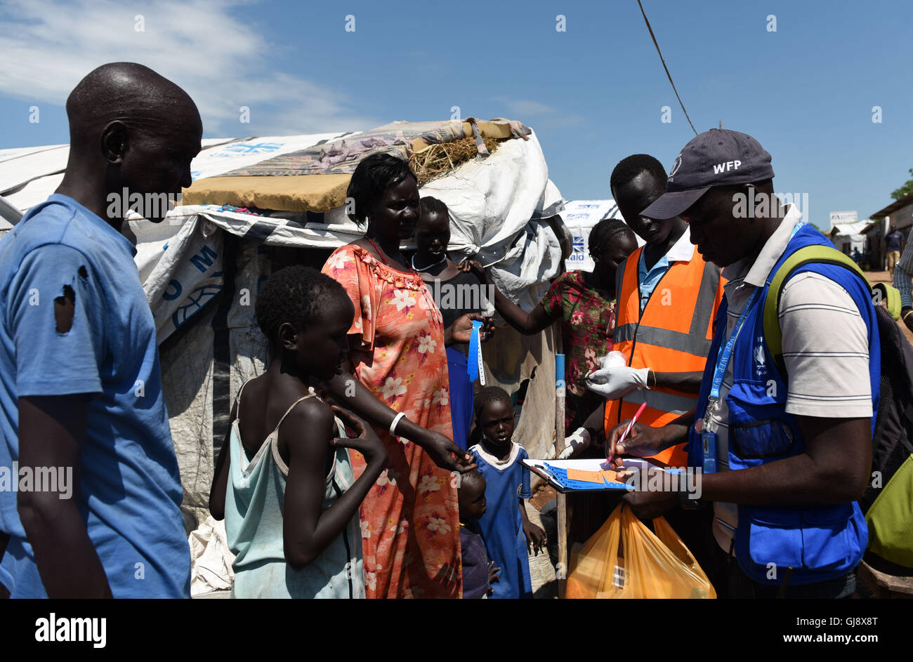 Juba, South Sudan. 13th Aug, 2016. UN staff members register refugees ...