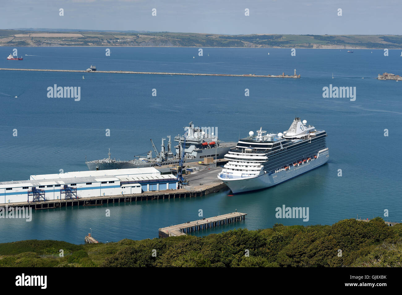 Cruise ship Marina, "MS Marina", Oceania-class cruise ship docks in ...