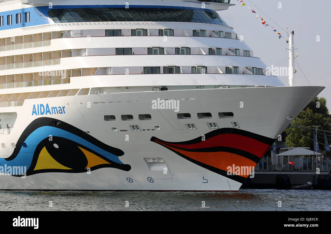 Warnemuende, Germany. 13th Aug, 2016. The red "kissing lips" at the bow ...