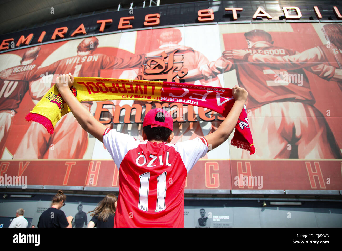 Emirates Stadium, North London, UK. 14th Aug, 2016. Football fans at ...