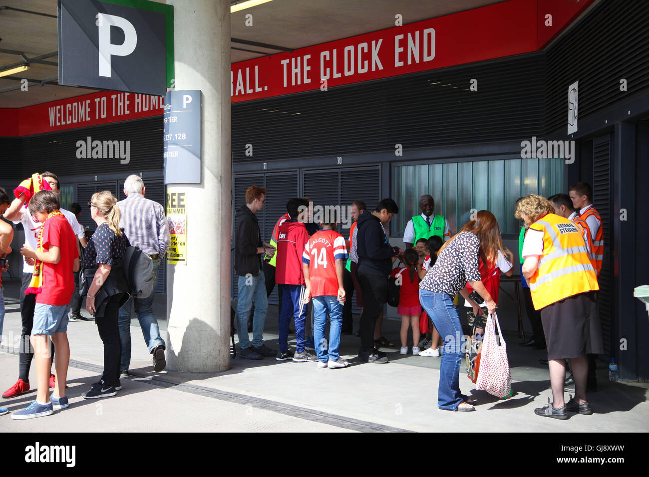Emirates Stadium, North London, UK. 14th Aug, 2016. Football fans at ...