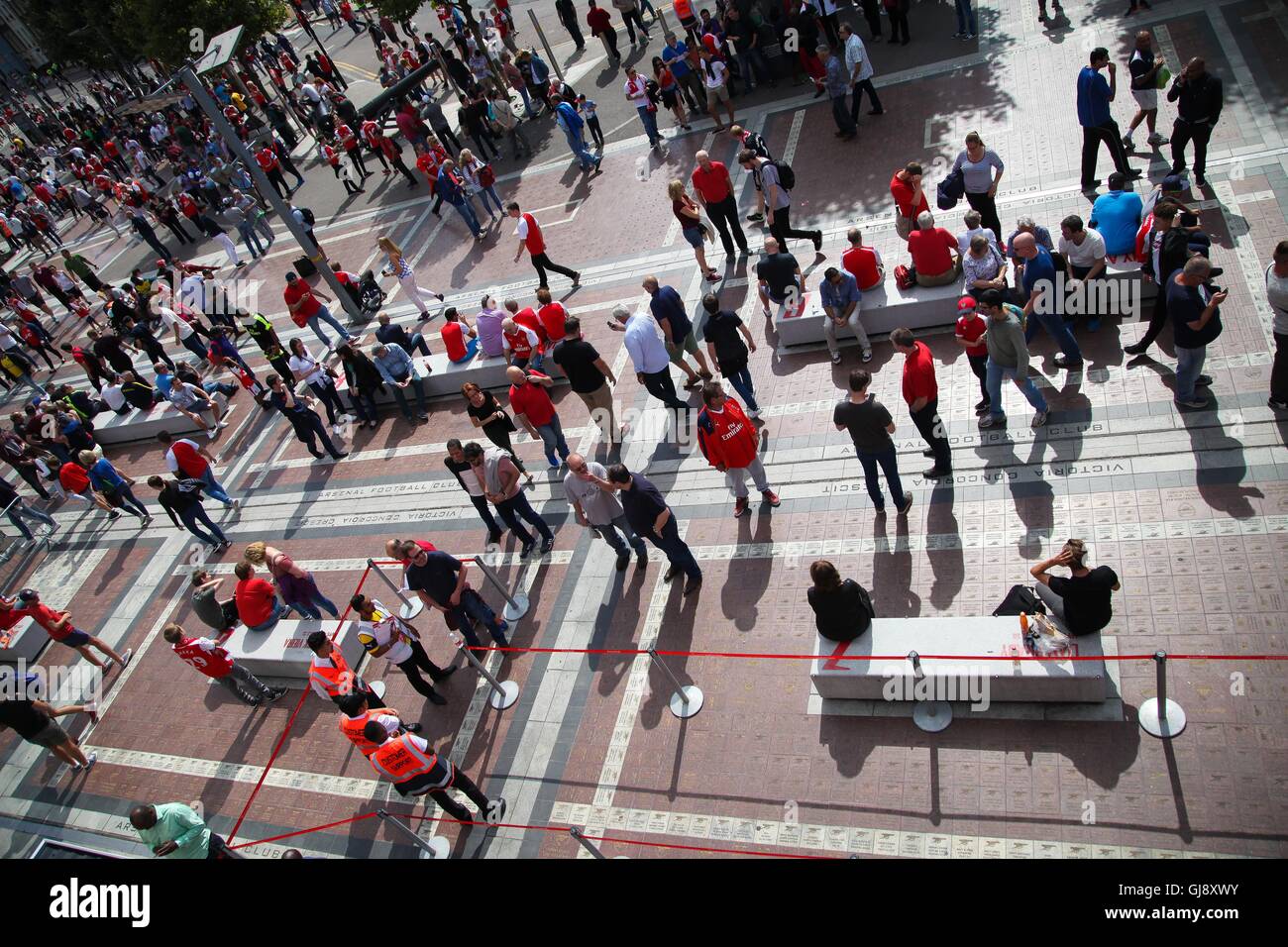 Emirates Stadium, North London, UK. 14th Aug, 2016. Football fans at ...