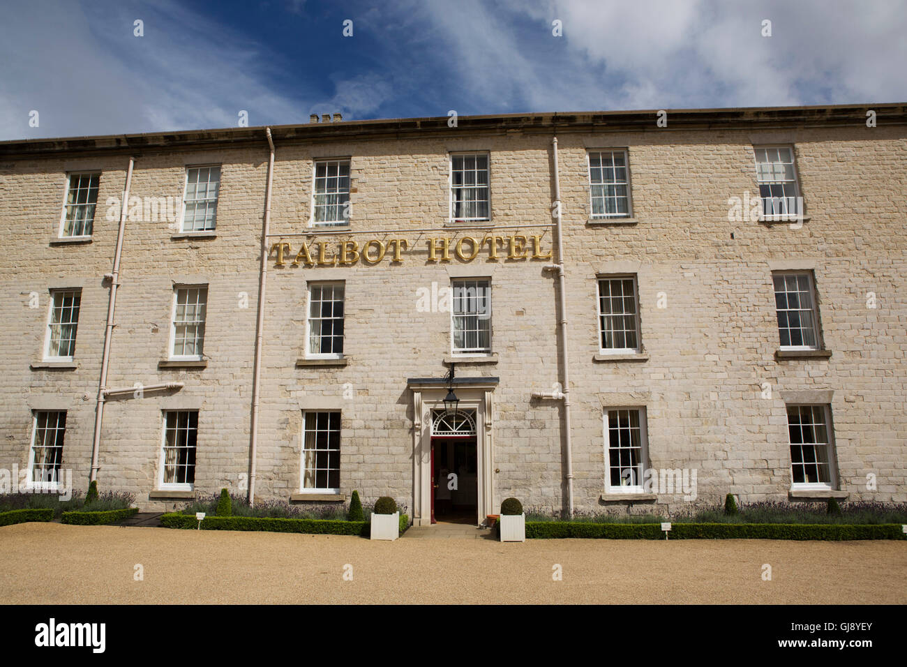 Malton, North Yorkshire, UK. 13th Aug, 2016. The Talbot Hotel, the ...
