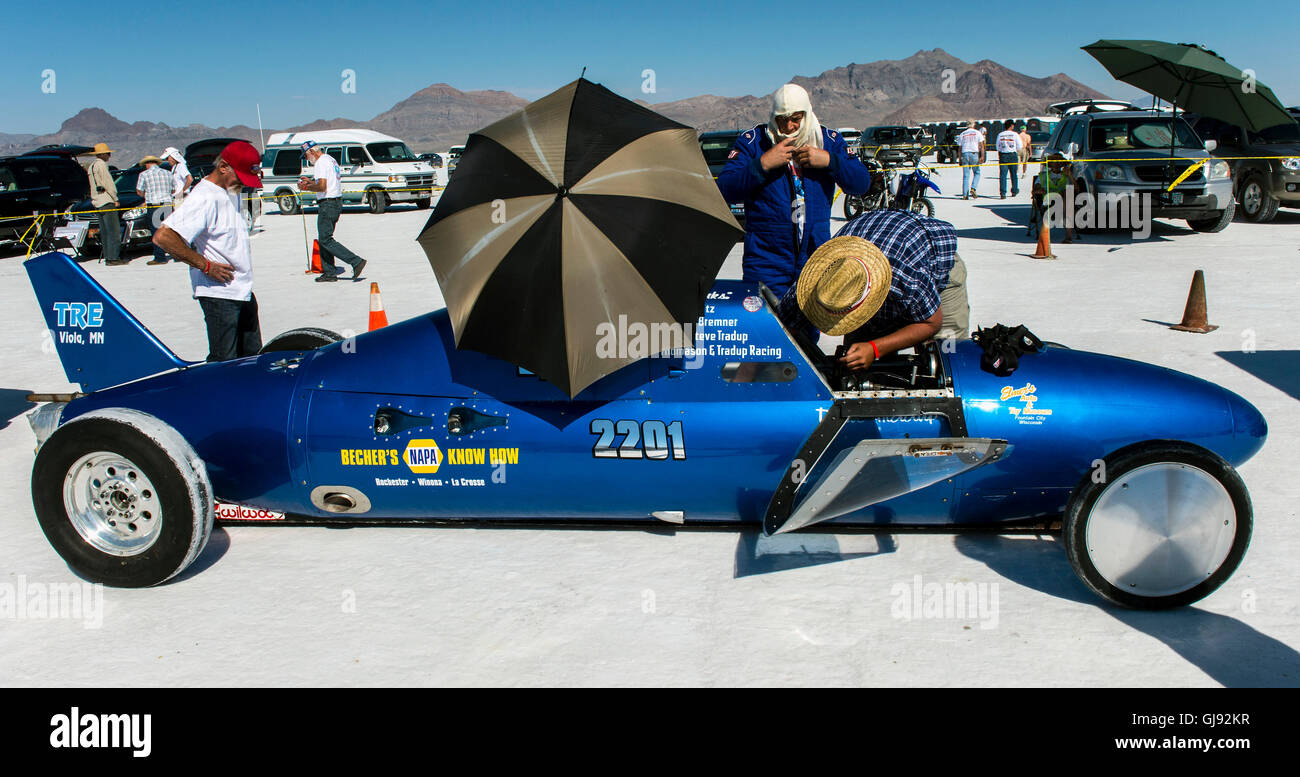 Wendover, Utah, USA. 14th Aug, 2016. A race car is prepped for its run ...