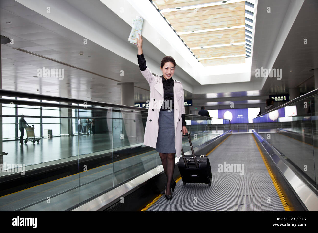 Elegant business professionals walking hi-res stock photography and images - Alamy