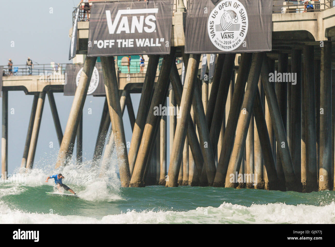 Huntington beach pier surfboard hi-res stock photography and images - Alamy