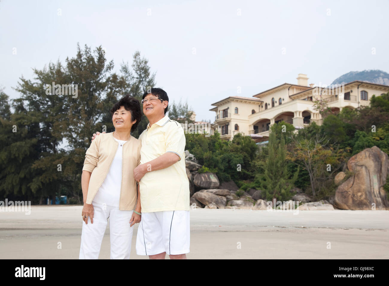 Elderly couple in the seaside resort Stock Photo - Alamy
