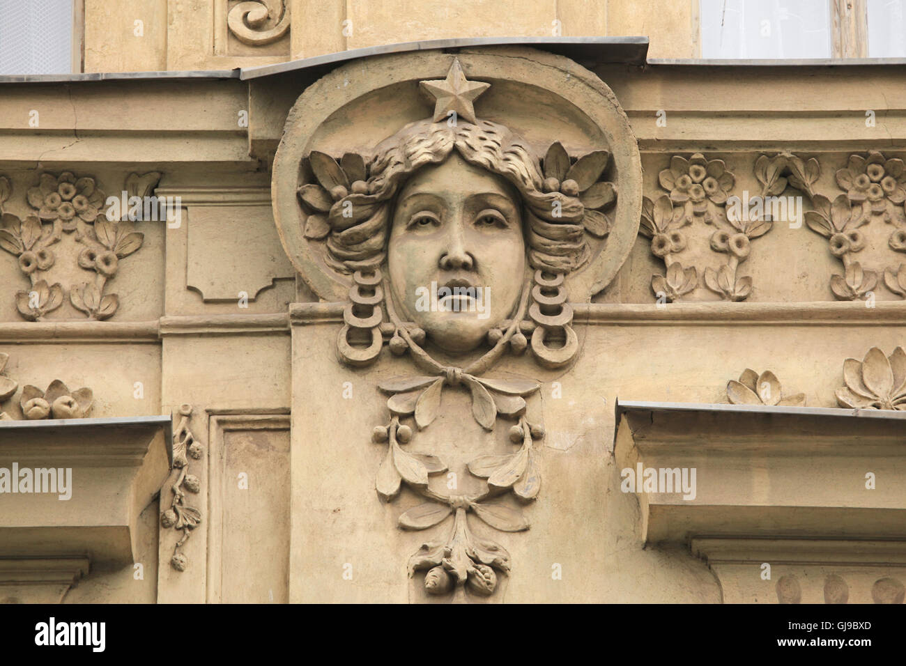 Art nouveau mascaron hi-res stock photography and images - Alamy