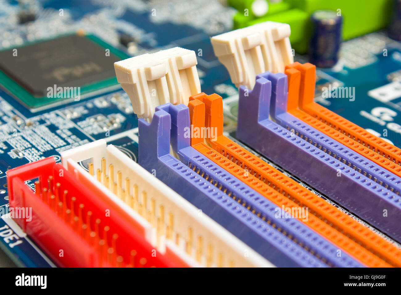 Radio circuit board components hi-res stock photography and images - Alamy