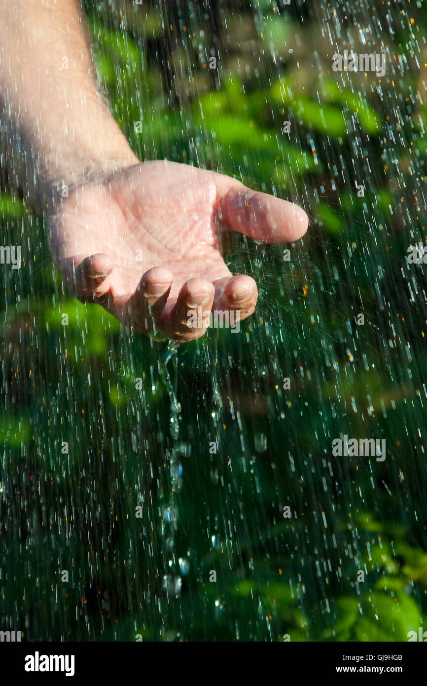 Hand washing in the summer of clean water Stock Photo - Alamy