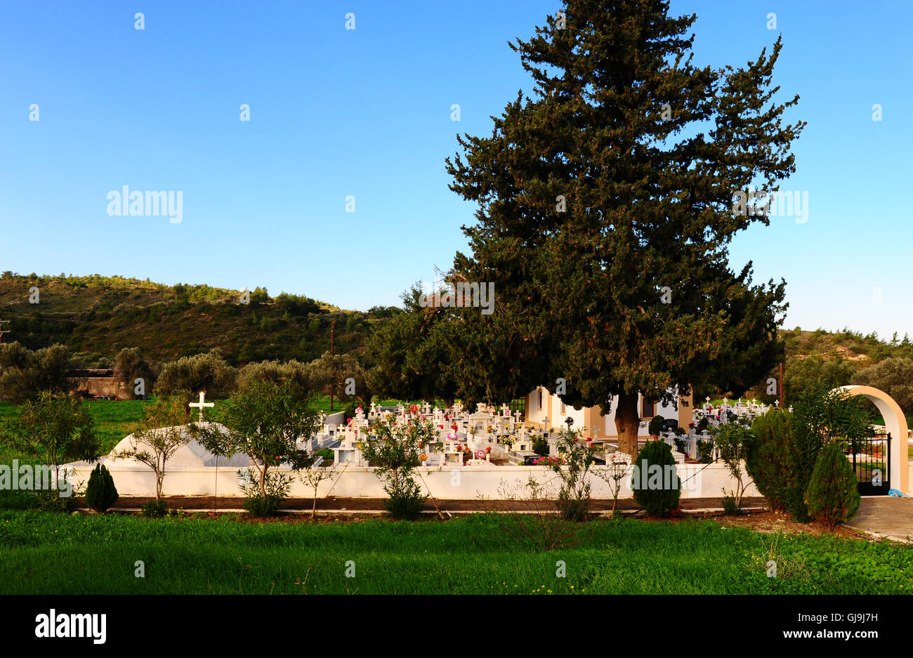 Greek orthodox funeral hi-res stock photography and images - Alamy