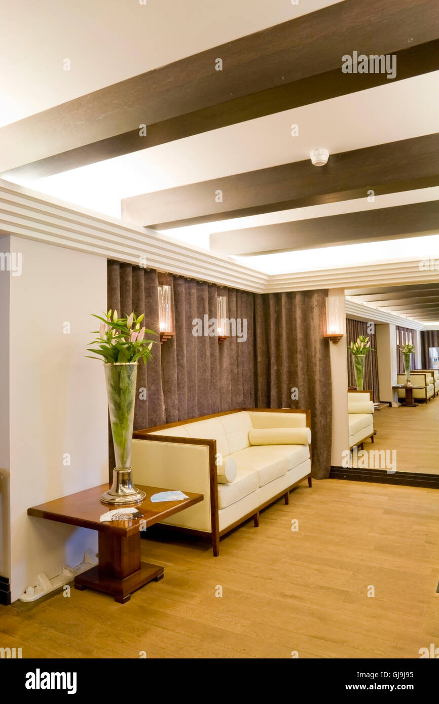 entrance hall in restaurant Stock Photo - Alamy