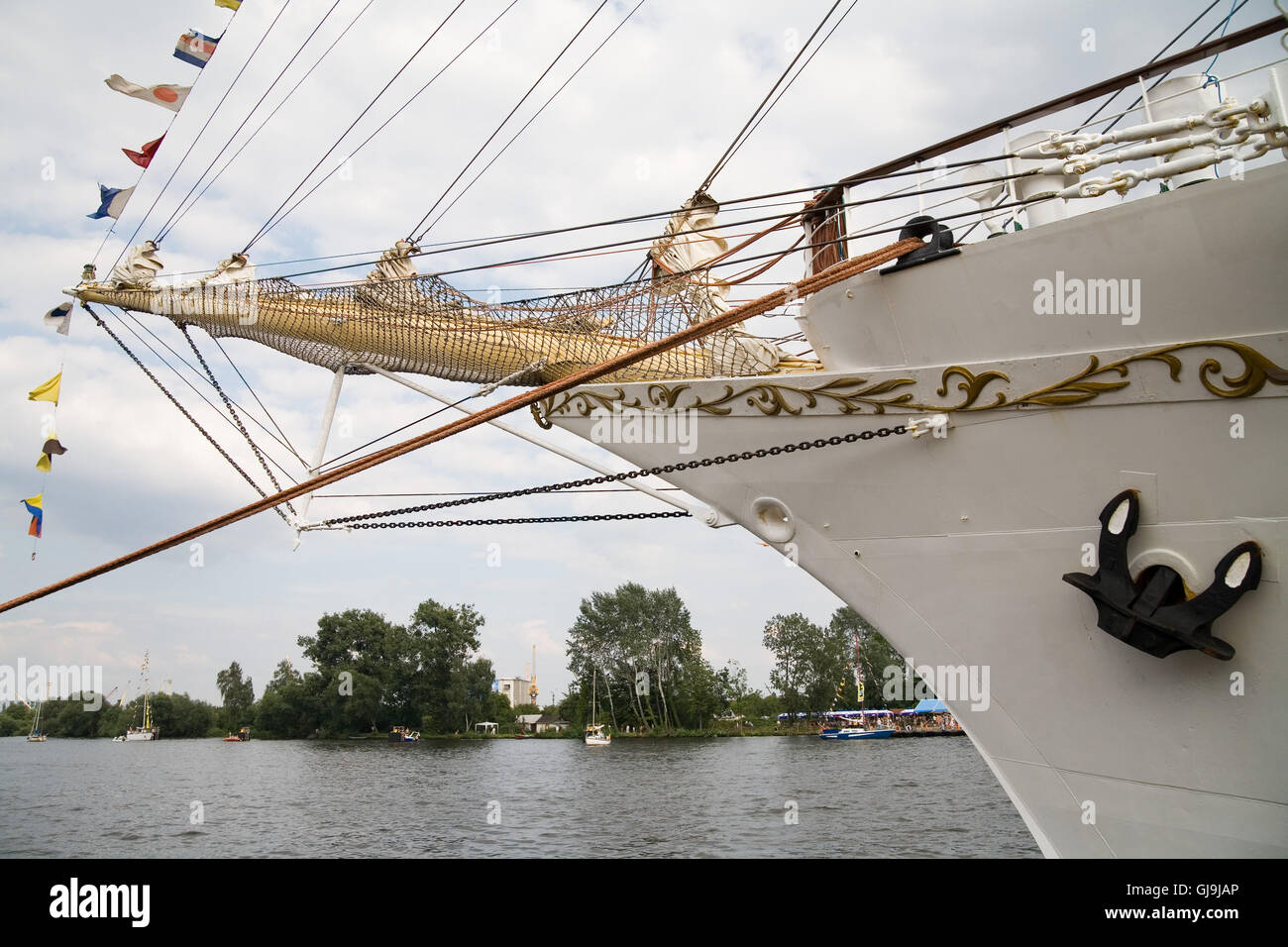 front of sailing ship Stock Photo - Alamy