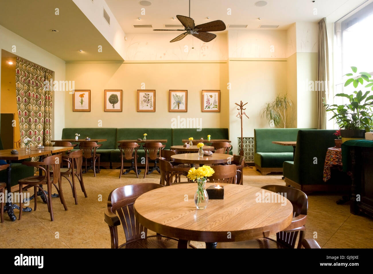interior of restaurant Stock Photo - Alamy