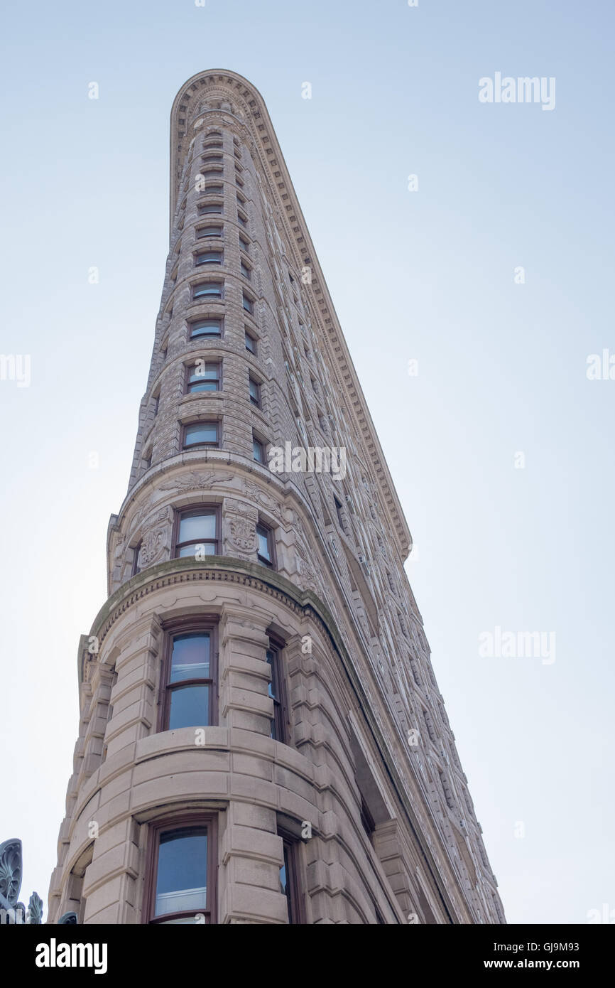 Iron building hi-res stock photography and images - Alamy