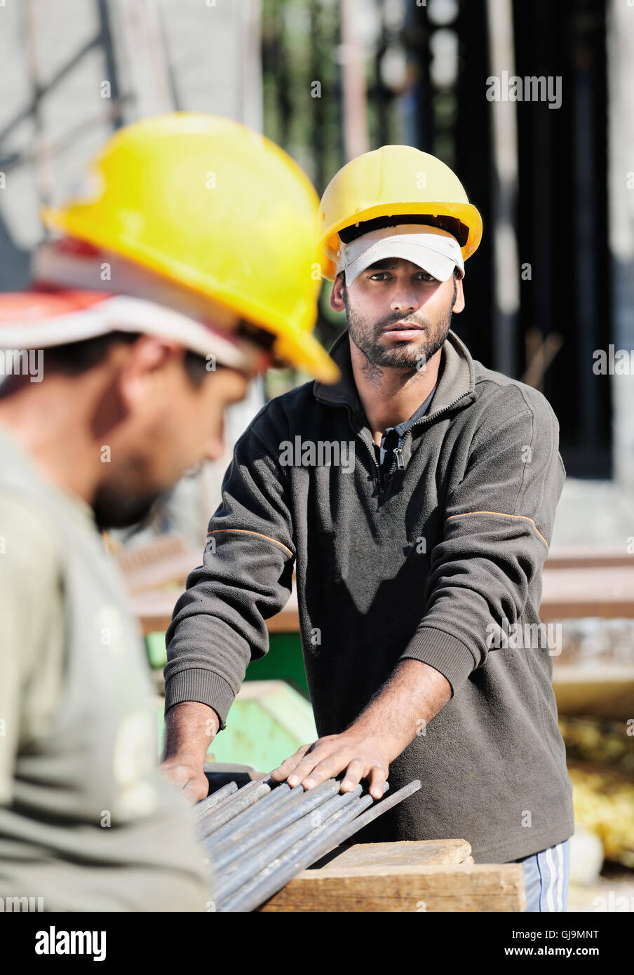 Male workmen workers builders hi-res stock photography and images - Alamy