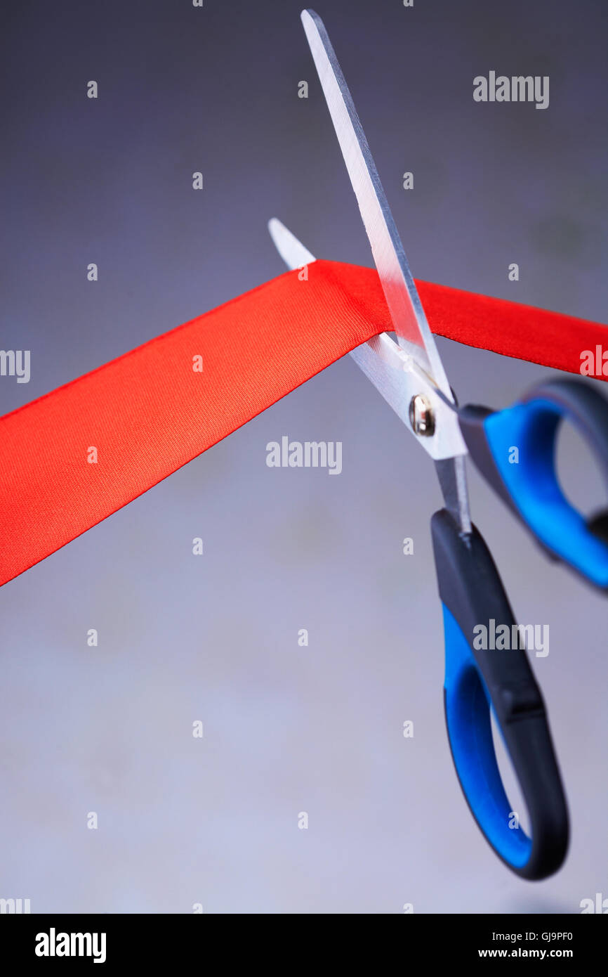 Ribbon cutting ceremony business hi-res stock photography and images ...