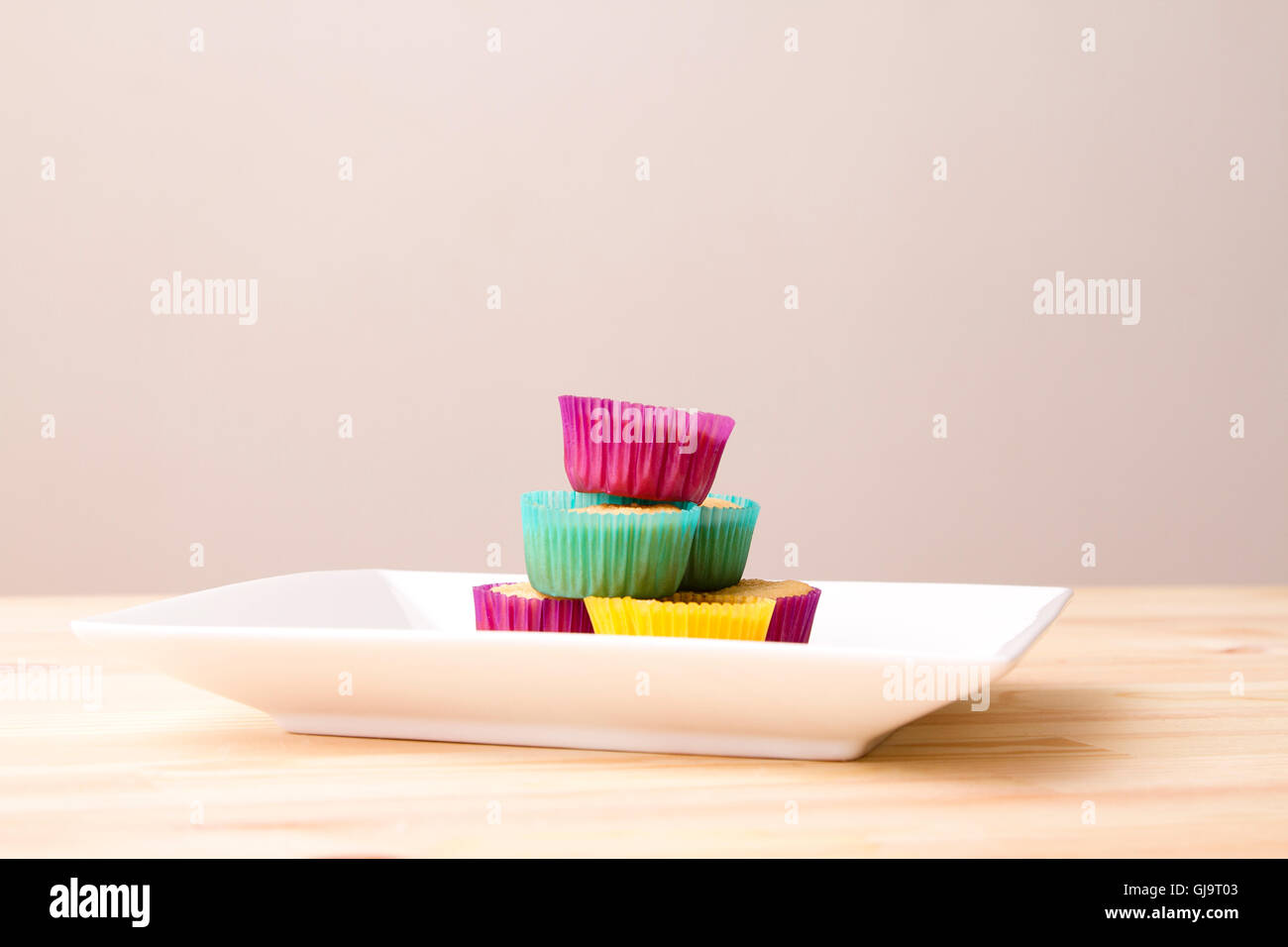 Plate of cupcakes Stock Photo - Alamy
