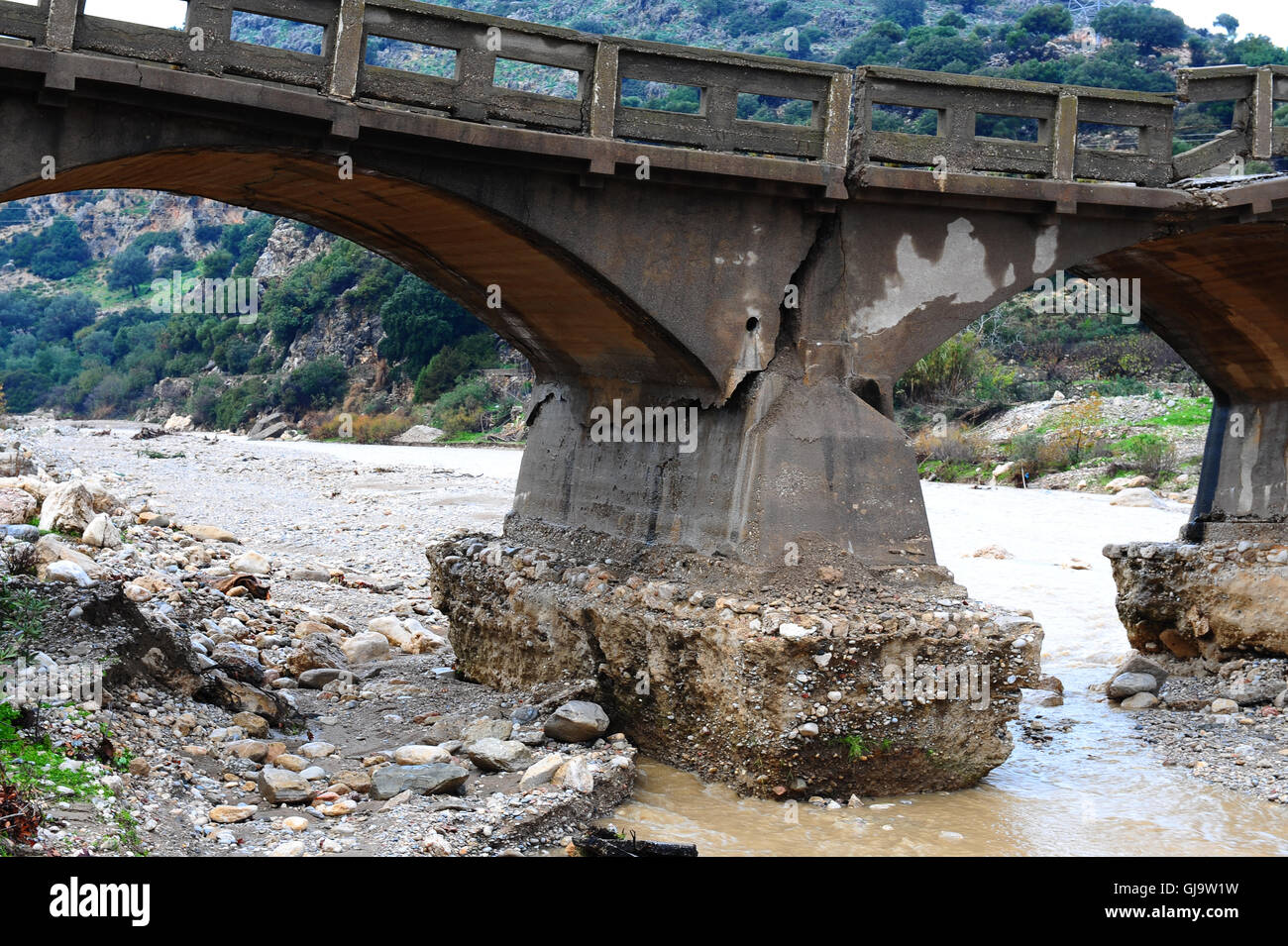 Broken concrete bridge hi-res stock photography and images - Alamy