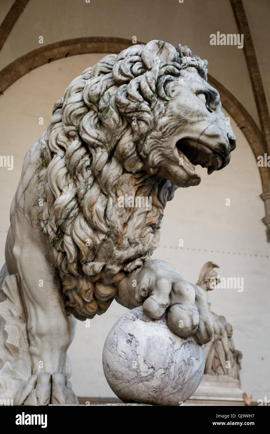 Loggia dei lanzi lion sculpture hi-res stock photography and images - Alamy