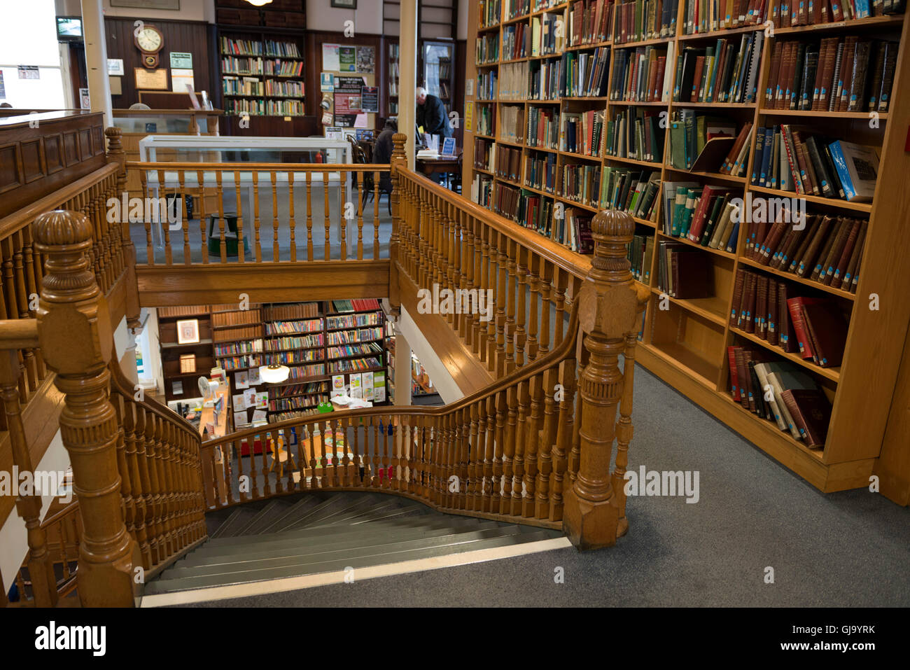 Inside a library hi-res stock photography and images - Alamy