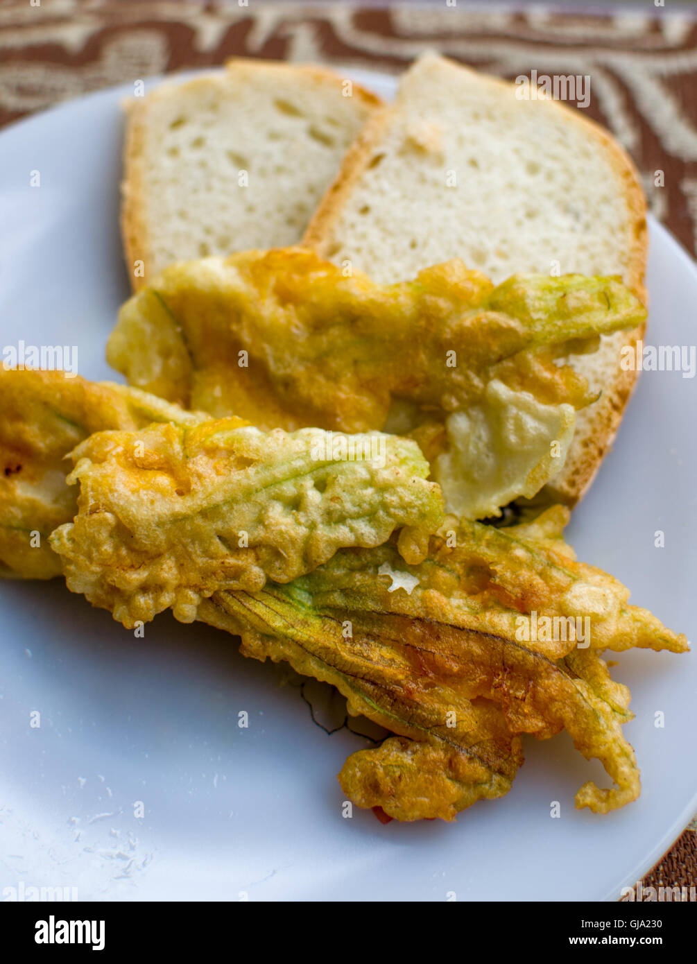 Courgette flowers hi-res stock photography and images - Alamy