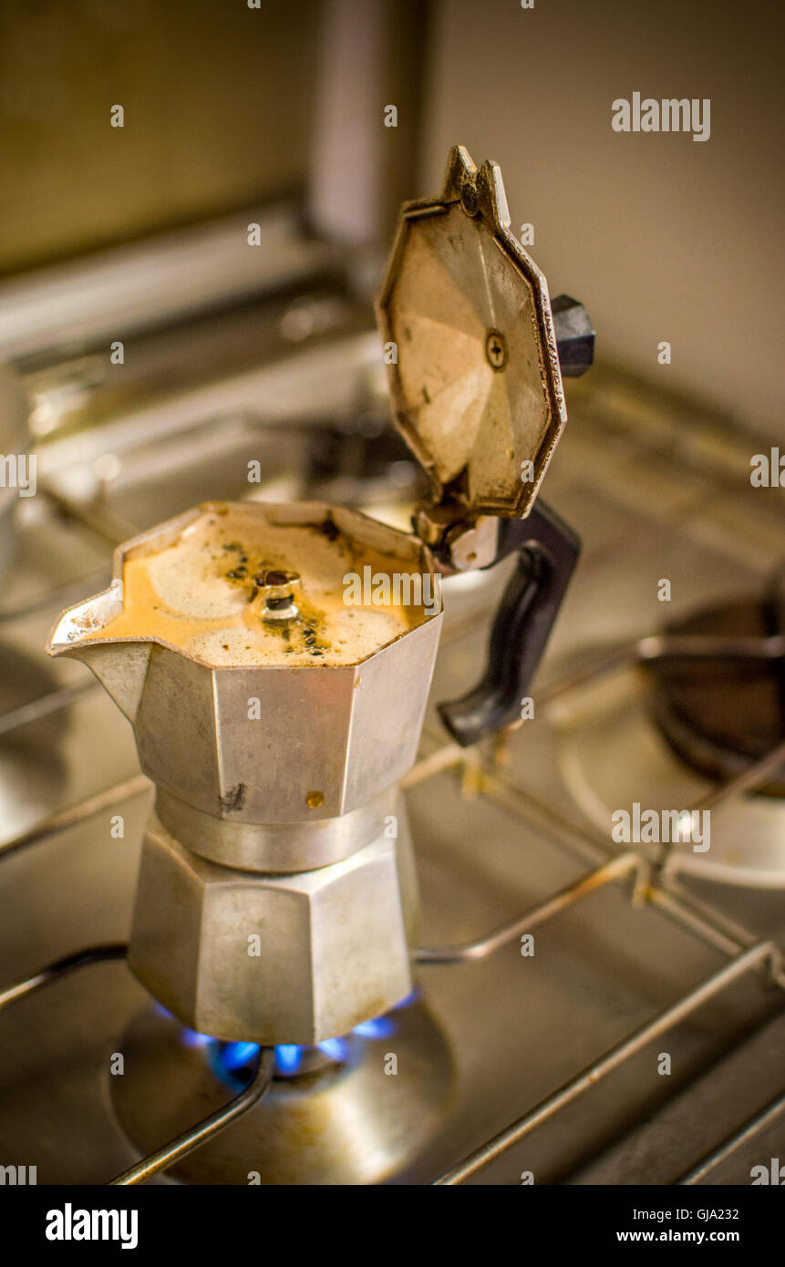 Old coffee maker hi-res stock photography and images - Alamy