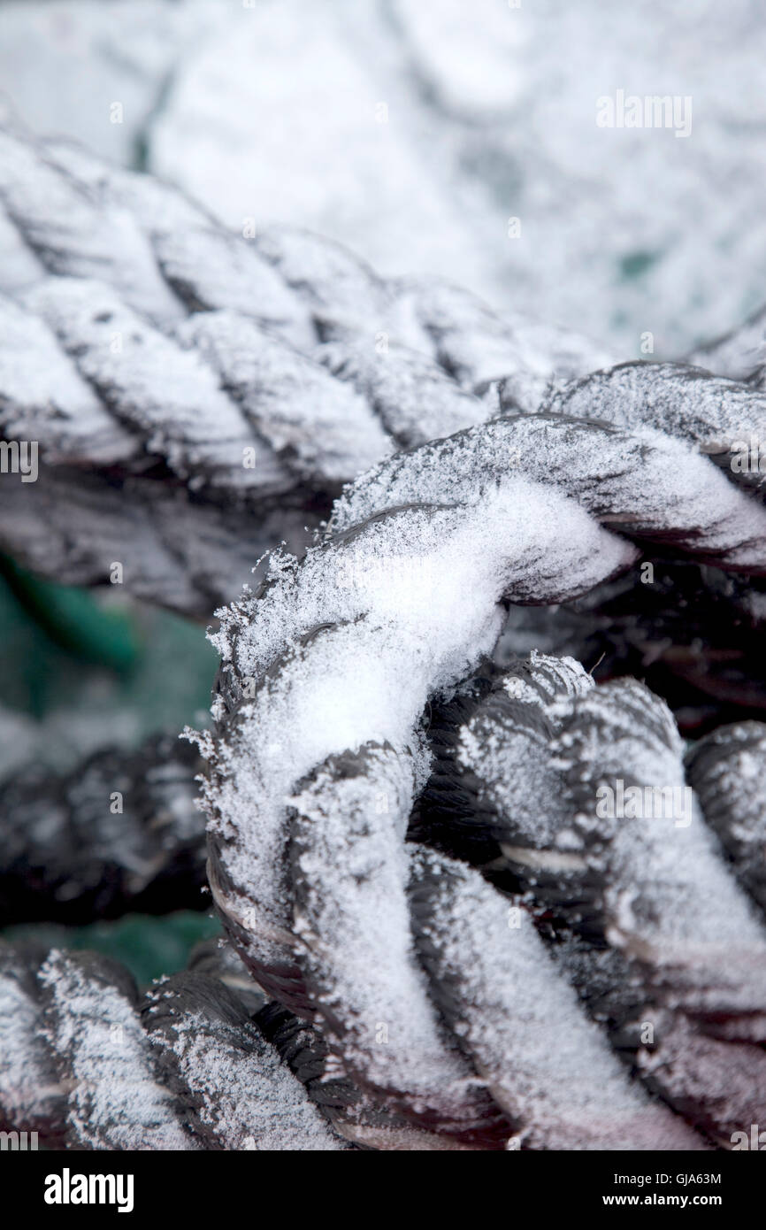 Winter, rope, mooring rope, snow Stock Photo - Alamy