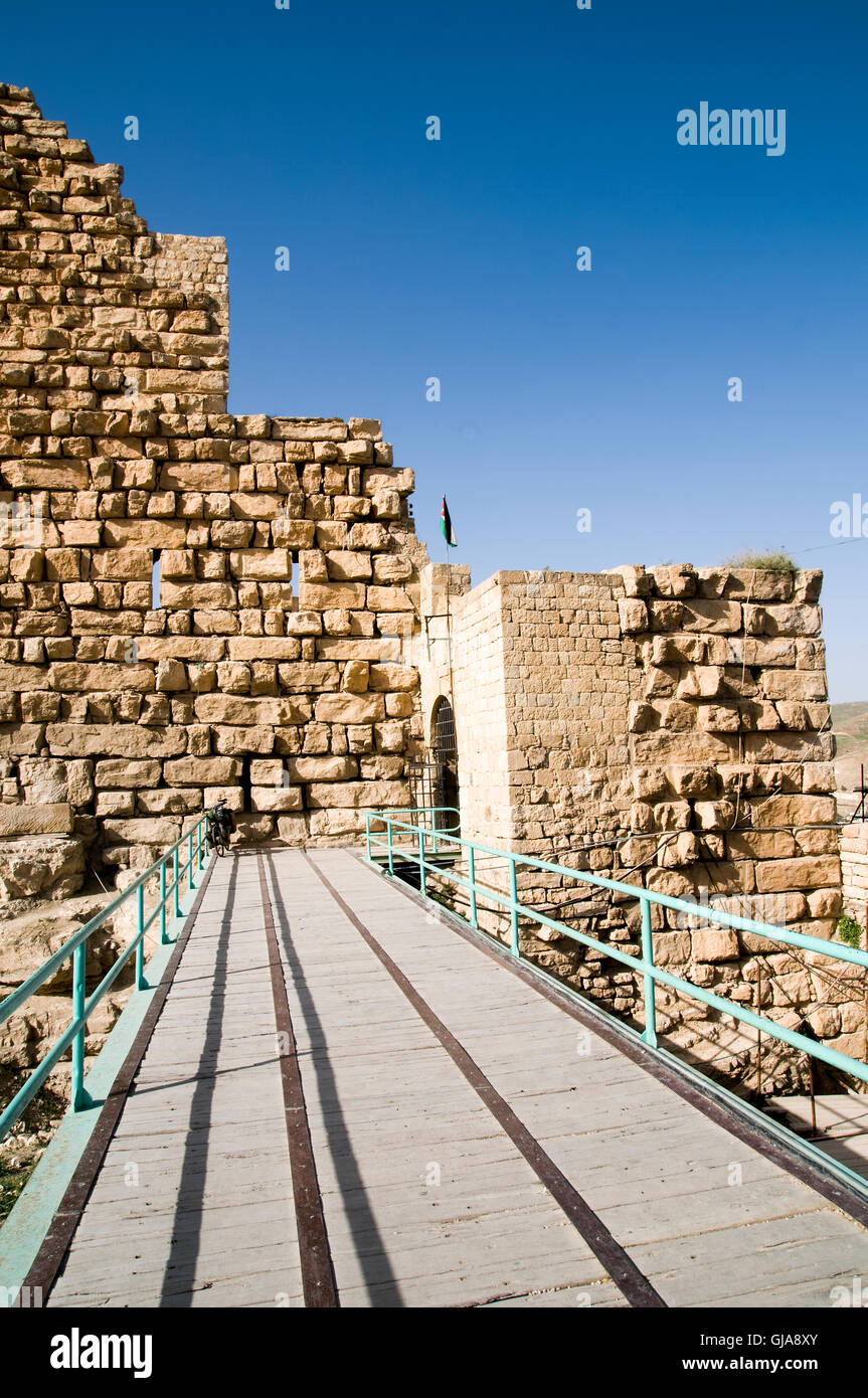 Karak al karak city castle castle hi-res stock photography and images ...